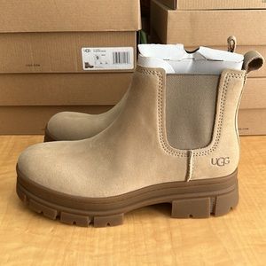 UGG | Shoes | Ugg Womens Ashton Chelsea Boot | Poshmark